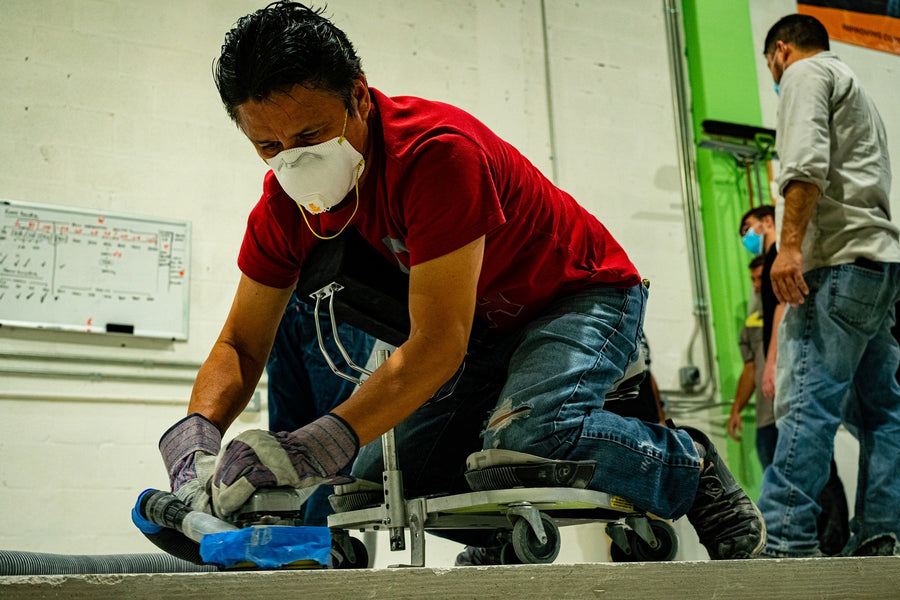 What Are the Benefits of a Racatac Kneeling Cart on a Jobsite?
